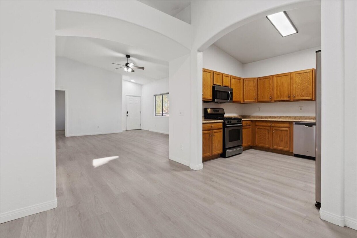 2153 Jade Creek St, Las Vegas, NV 89117 - House Rental in Las Vegas, NV ...