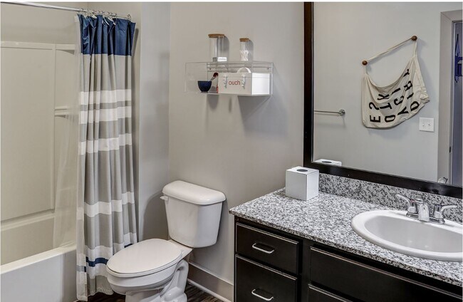 Heritage at Oakley Square Apartments - Cincinnati, OH | Apartments.com