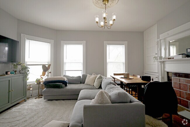 Stony Brook-Cleary Square Apartments for Rent with Extra Storage - Hyde ...