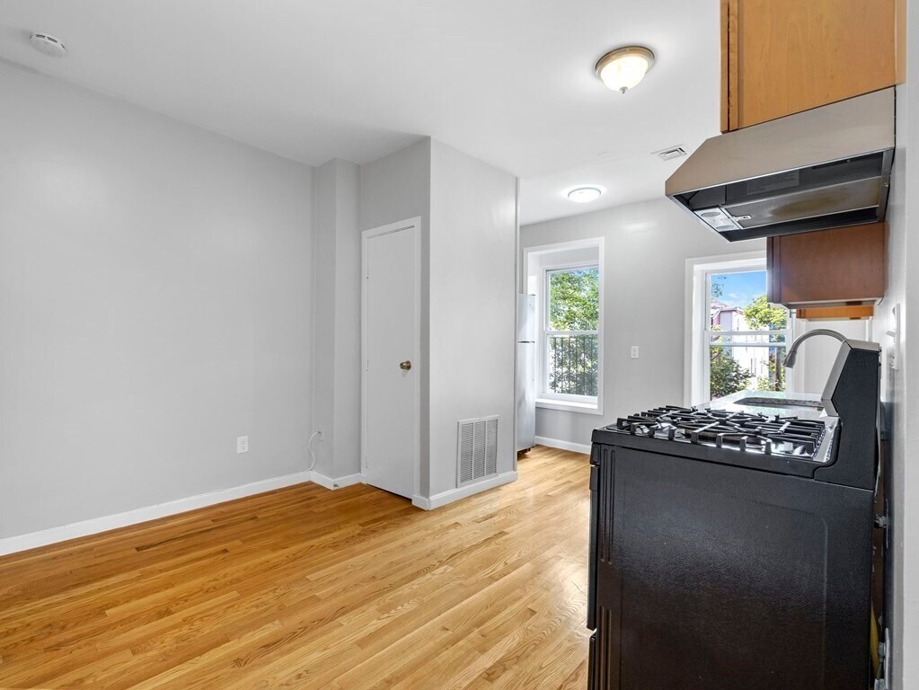 47 Coleman St Unit 3, Boston, MA 02125 - 47 Coleman St Boston, MA 02125 ...