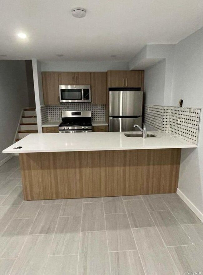 7210 Avenue M, Brooklyn, NY 11234 - House Rental in Brooklyn, NY ...