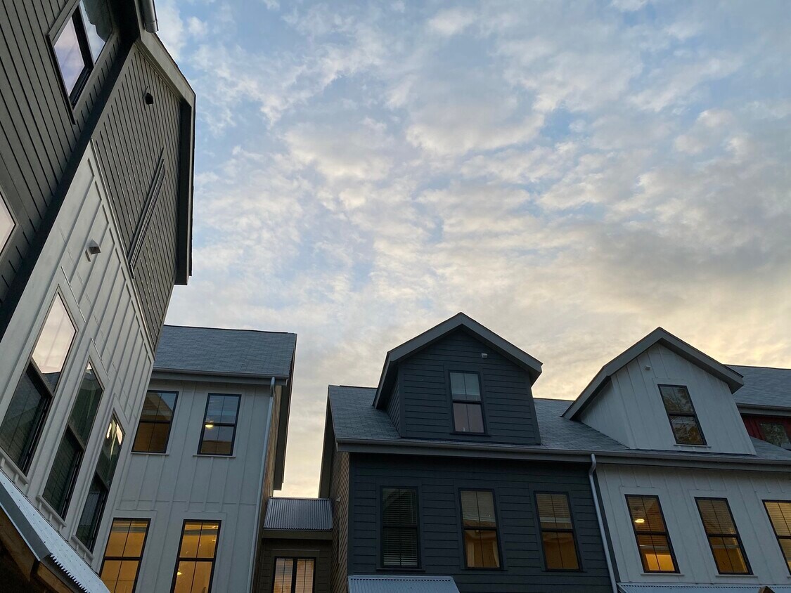 Anker Haus Apartments - Charlotte, NC | Apartments.com