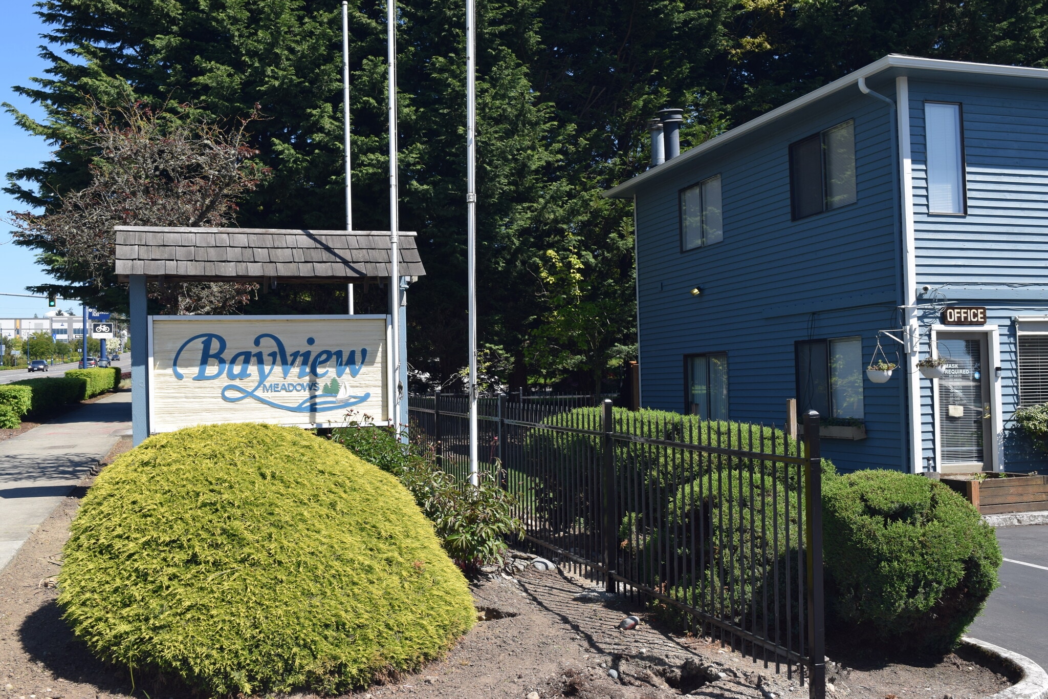 Bayview Meadows Apartments - 1835 S 216th St Des Moines, WA 98198 ...