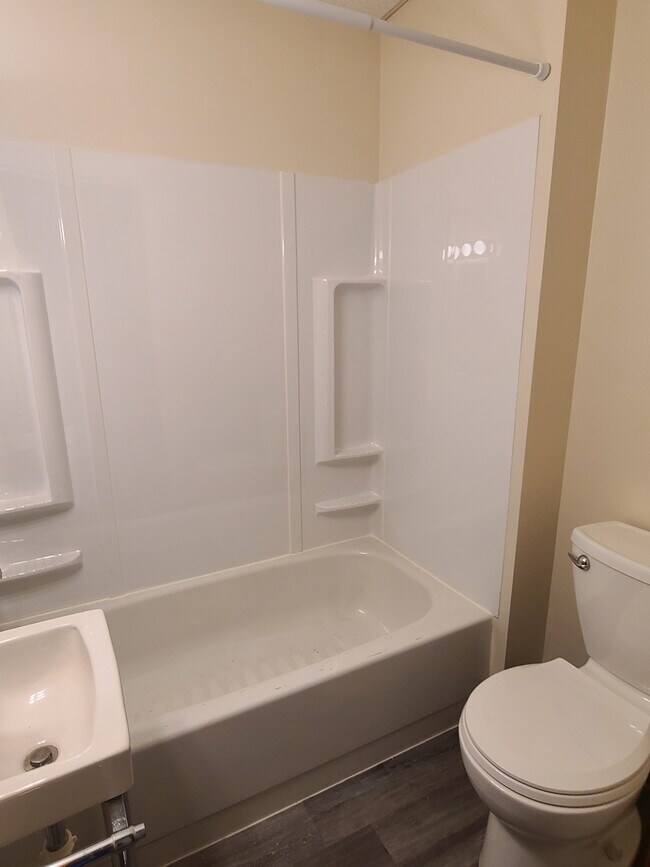 4751 Liberty Ave Unit 2, Pittsburgh, PA 15224 - Apartments in ...