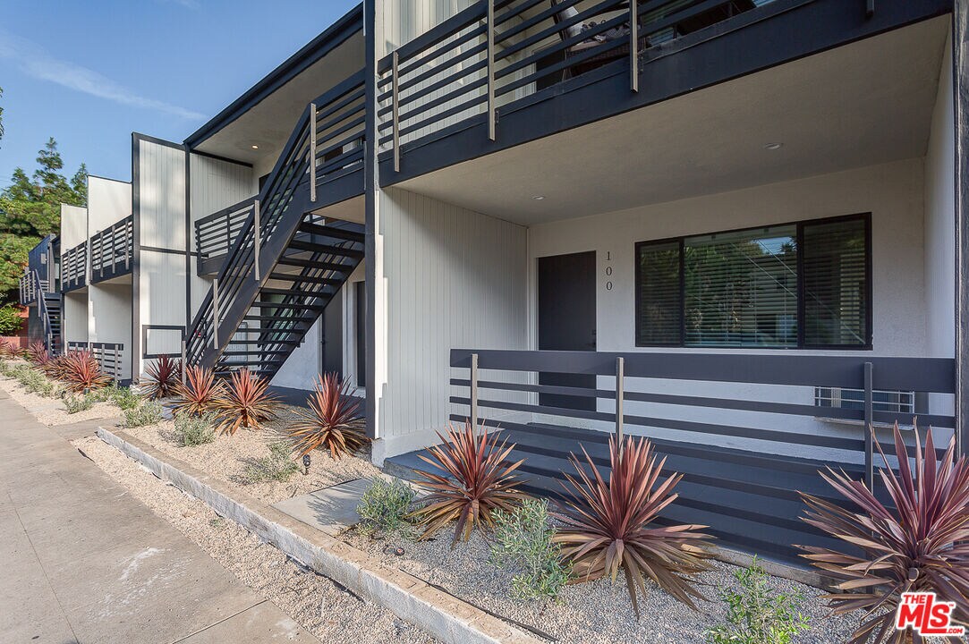 236 Apartments for Rent in 90025, CA | Westside Rentals