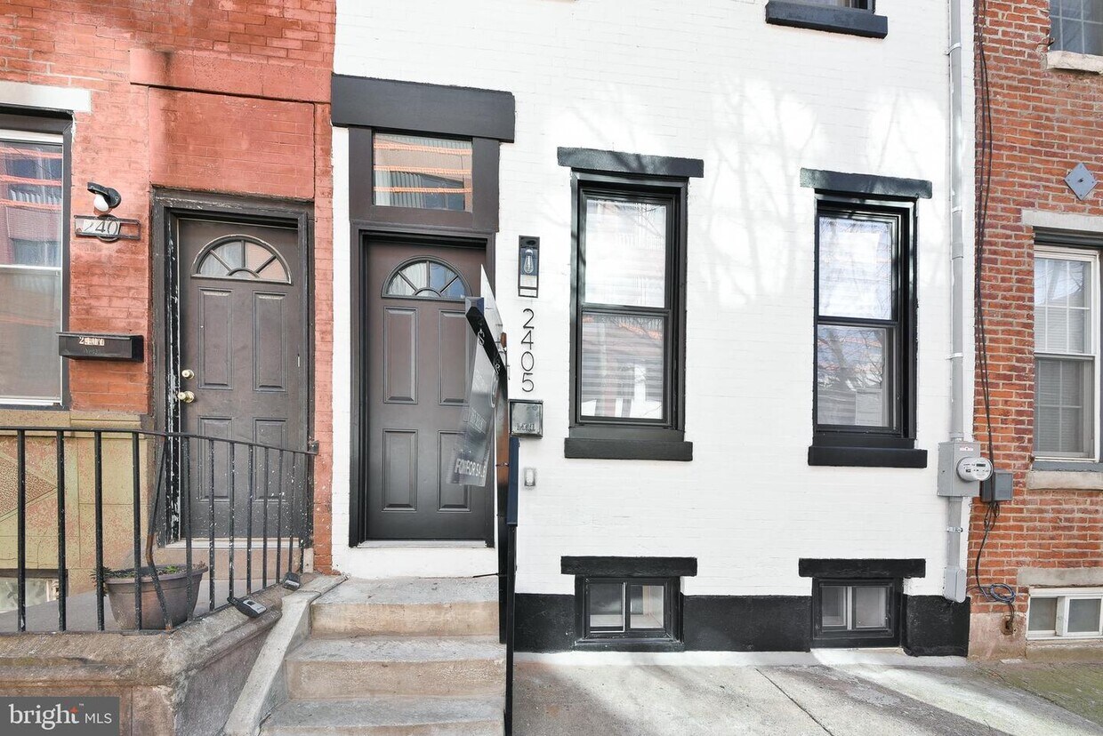2405 Emerald St, Philadelphia, PA 19125 - Townhome Rentals in ...