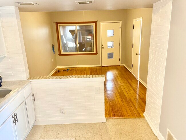 4411 W Walton St, Chicago, IL 60651 - Apartments in Chicago, IL ...