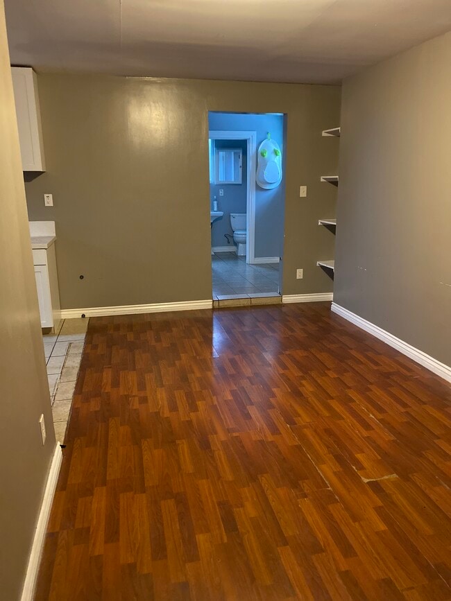 834 W 106th St, Los Angeles, CA 90044 - House Rental in Los Angeles, CA ...