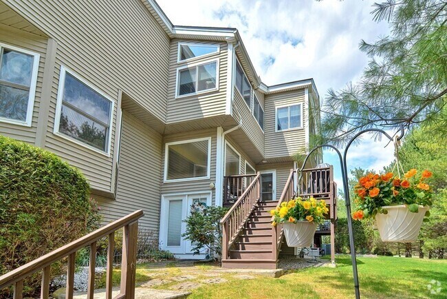 Maple Brook Condominiums Apartments for Rent with High Ceilings ...