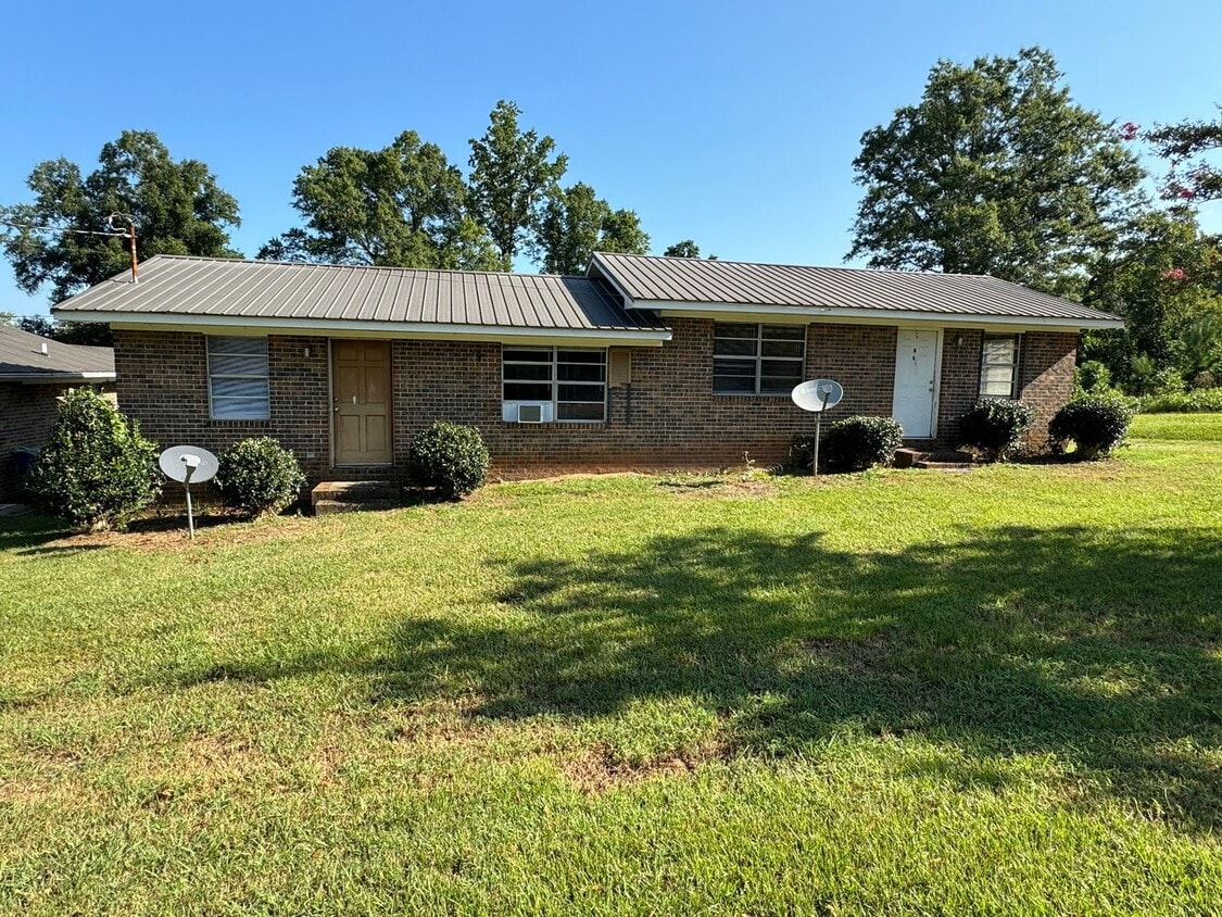 400 Clinton St SE Unit A, Jacksonville, AL 36265 - Room for Rent in ...