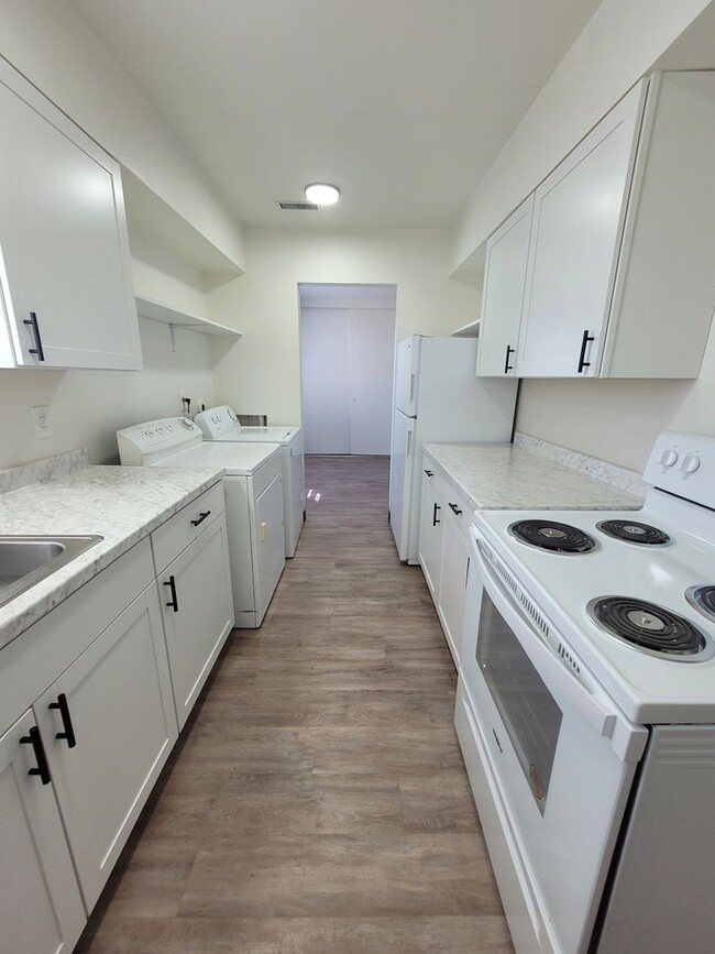 1208-1210 Vandenburg Ave Unit 1208 Vandenberg Ave, Moses Lake, WA 98837 ...