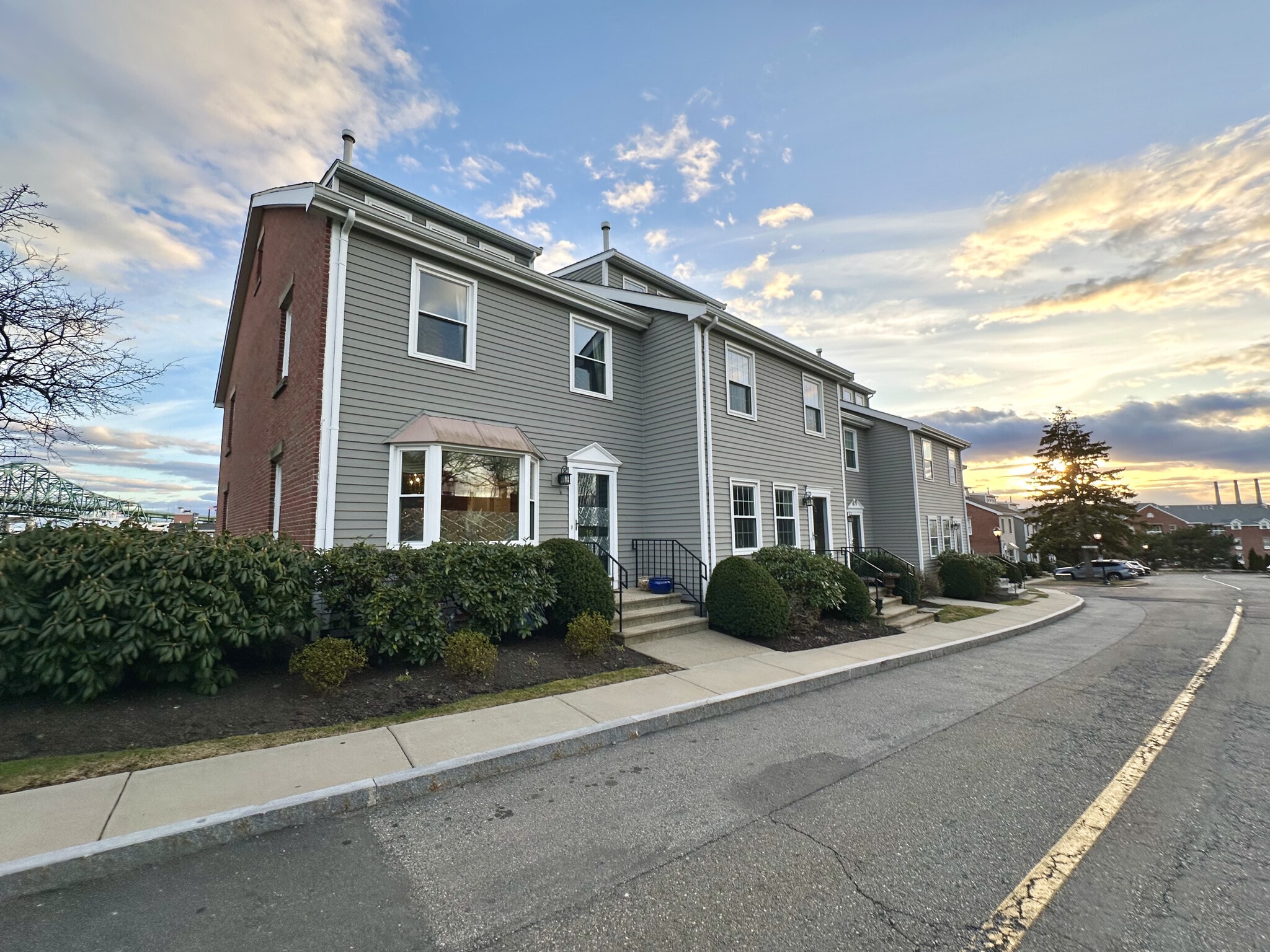 16 Breakwater Dr, Chelsea, MA 02150 - Townhome Rentals in Chelsea MA ...