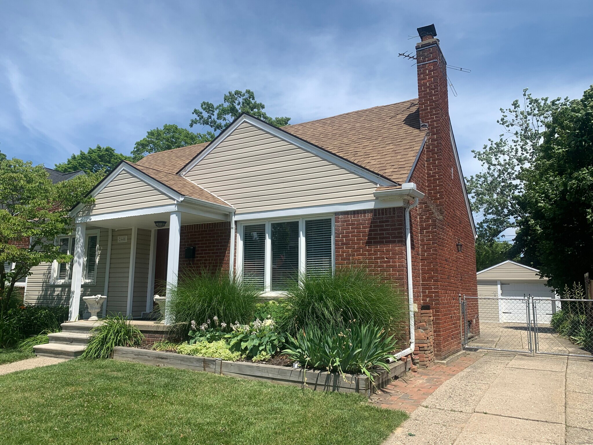 2645 Buckingham Ave, Birmingham, MI 48009 - House Rental in Birmingham ...