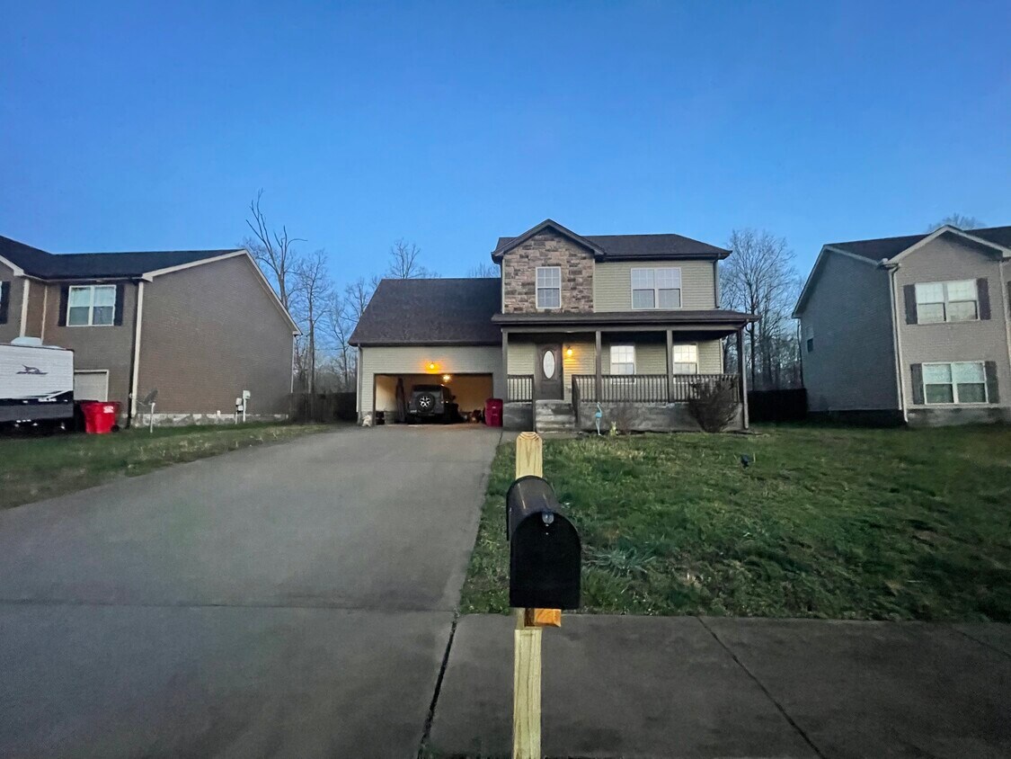 1216 Freedom Dr, Clarksville, TN 37042 - House Rental in Clarksville ...