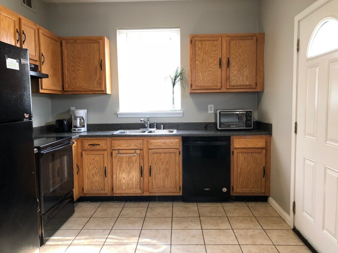 508 Dunaway St, Lexington, KY 40508 - Townhome Rentals in Lexington KY ...