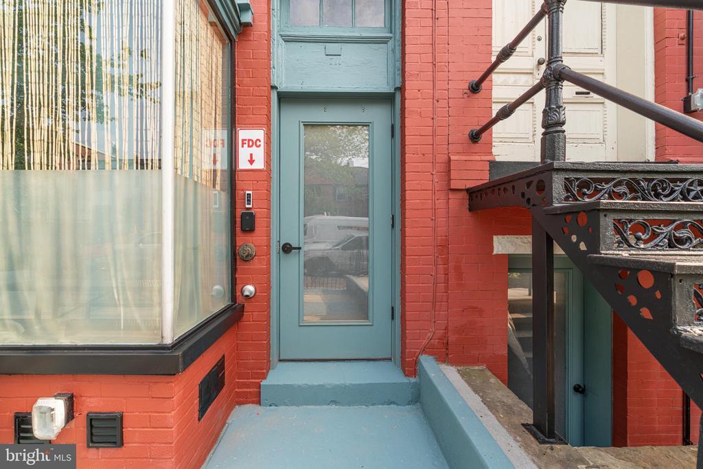 711 G St Se, Washington, DC 20003 - Townhome Rentals in Washington DC ...