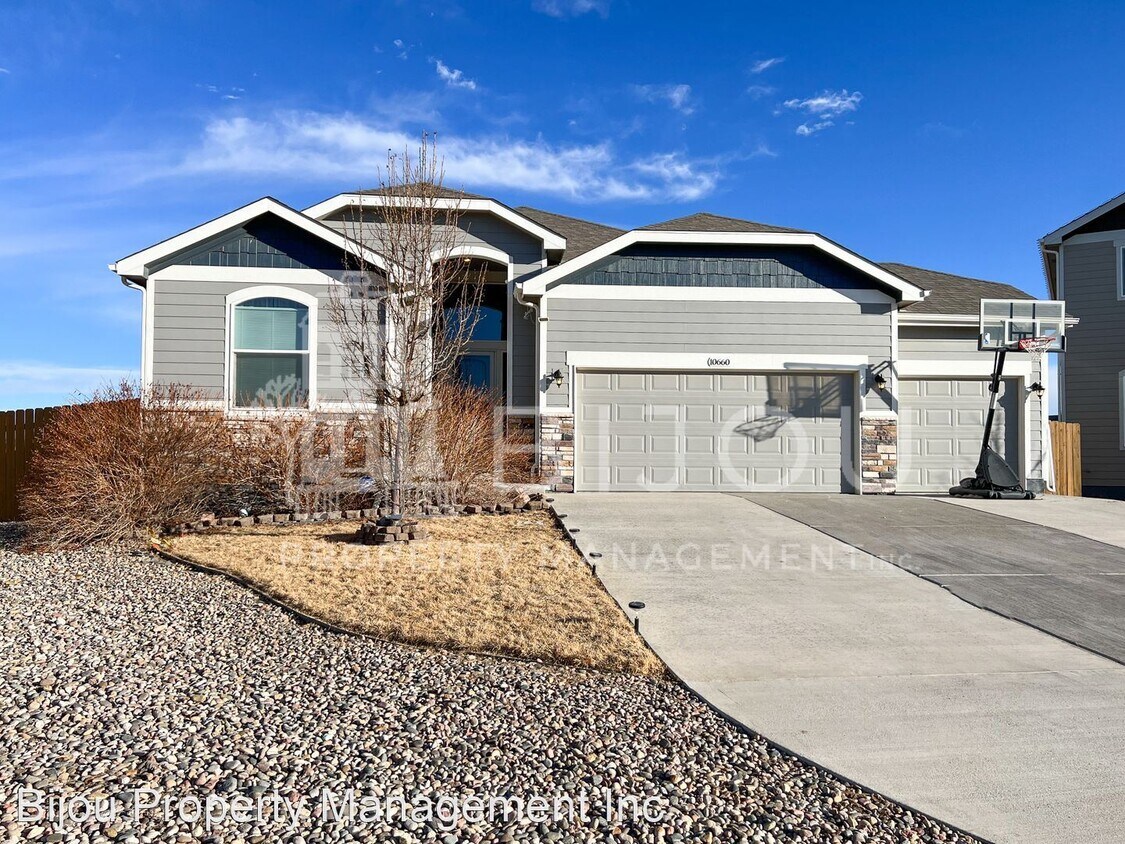 10660 Desert Bloom Way, Colorado Springs, CO 80925 - House Rental in ...