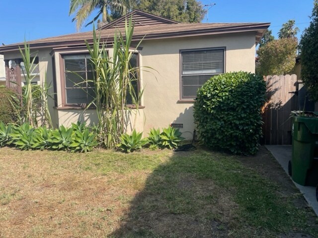10920 Exposition Blvd Unit Duplex front w yard, Los Angeles, CA 90064 ...