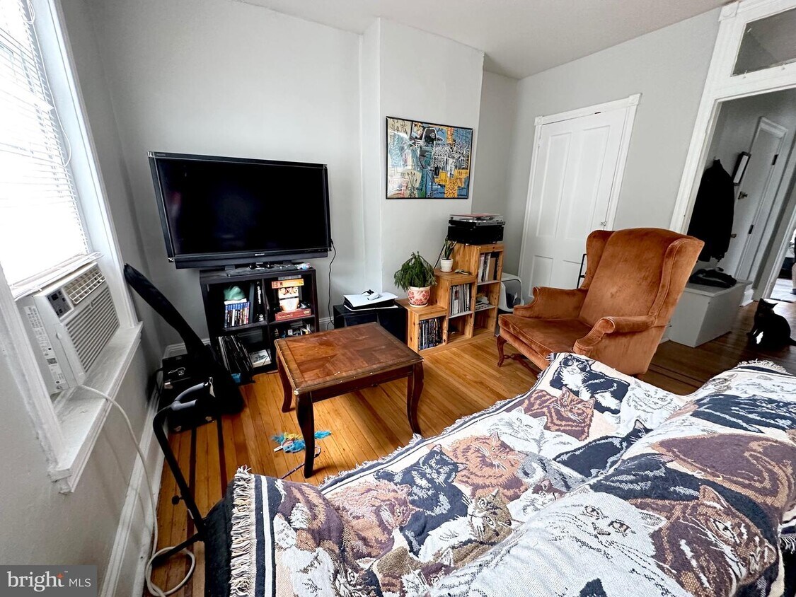 275 Rochelle Ave, Philadelphia, PA 19128 - Townhome Rentals in ...