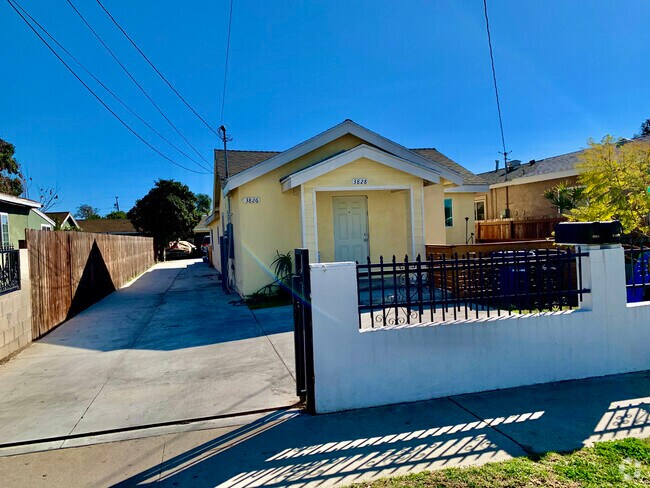 Apartments For Rent in Lennox, CA with Garages - 4 Rentals | Apartments.com