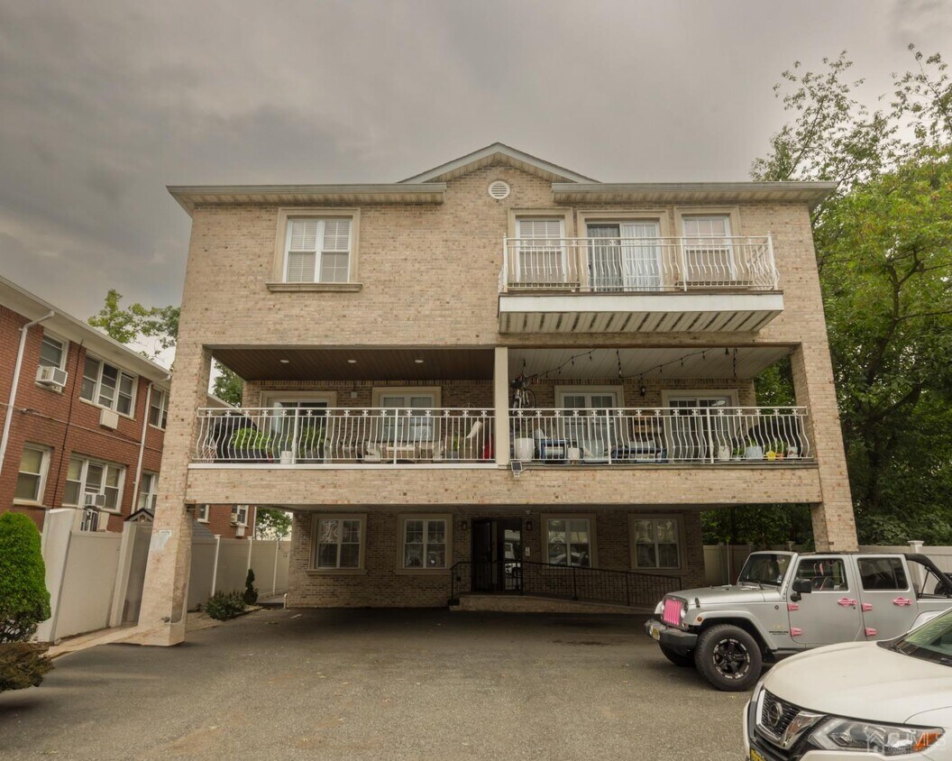 724 Westfield Ave Unit 2, Elizabeth, NJ 07208 - Condo for Rent in ...