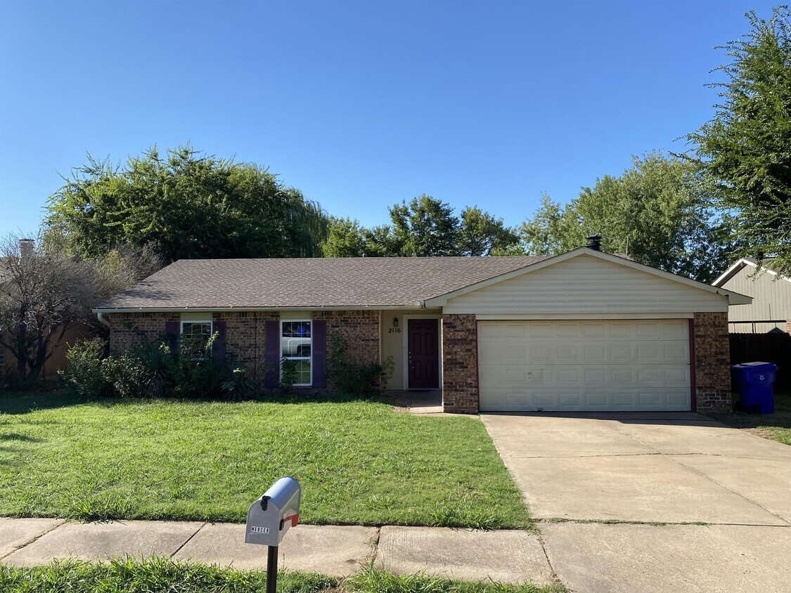 2116 Memphis Dr, Norman, OK 73071 - House Rental in Norman, OK | Apartments.com