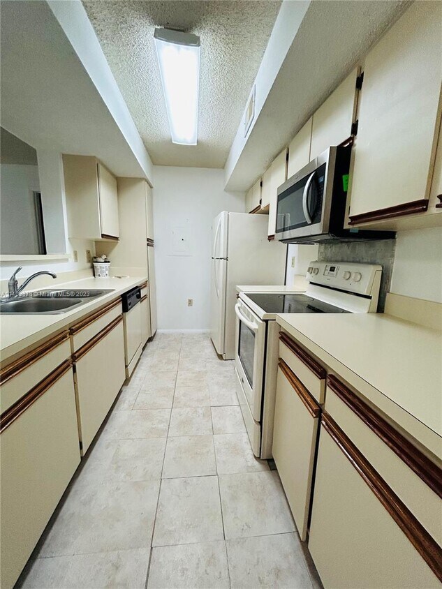 10500 SW 155th Ct Unit 1012, Miami, FL 33196 - Room for Rent in Miami, FL | Apartments.com