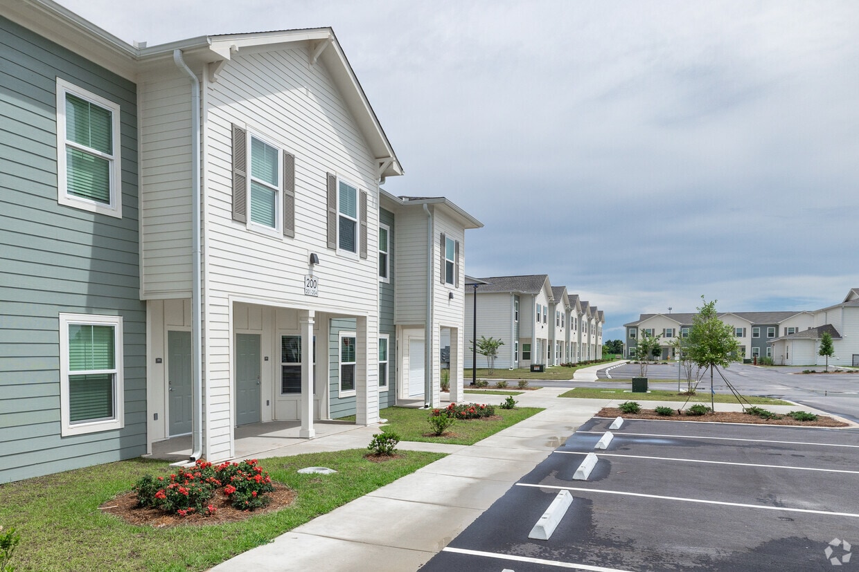 Las Colinas - 9815 James Rd Foley, AL 36535 | Apartments.com