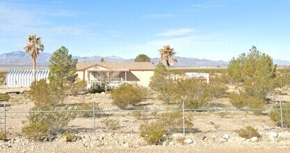 Apartments for Rent with a Swimming Pool in Jean NV