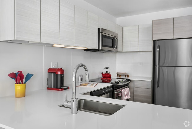 Short Term Rentals in Chicago IL | Apartments.com