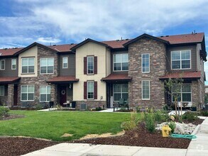 Verona Townhouses for Rent - Highlands Ranch, CO from