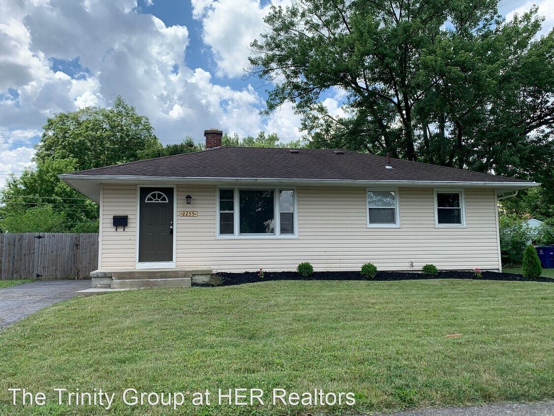 2255 Fenton St, Columbus, OH 43224 - House Rental in Columbus, OH ...