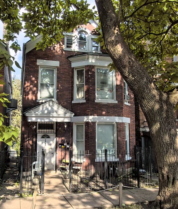 1523 S Harding Ave Unit 1523 #1, Chicago, IL 60623 - Room for Rent in ...