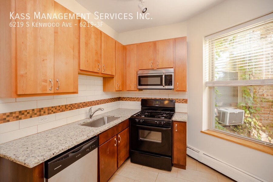 6219 S Kenwood Ave Unit 6219-3F, Chicago, IL 60637 - Room for Rent in ...