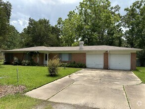 Homes for rent near Laura Reeves Elementary School - Silsbee, TX ...