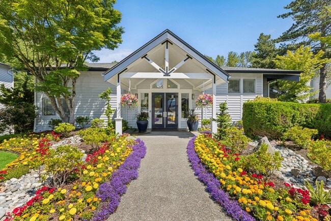 Apartments for Rent with a Dog Park in Springbrook Terrace, Renton ...