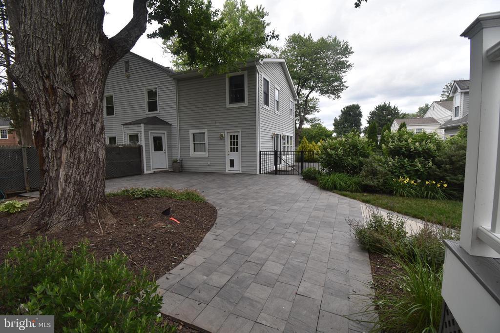 2901 Meadow View Rd, Falls Church, VA 22042 - House Rental in Falls ...