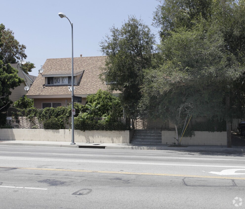 11681 Burbank Blvd, North Hollywood, CA 91601 - Apartments in North ...