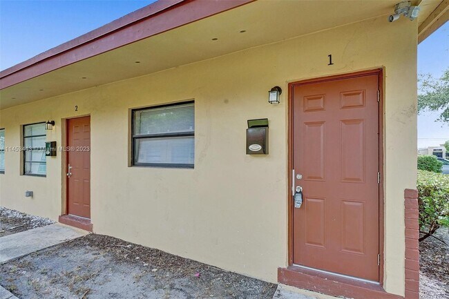 2731 NW 1st St Unit 1, Pompano Beach, FL 33069 - Room for Rent in ...