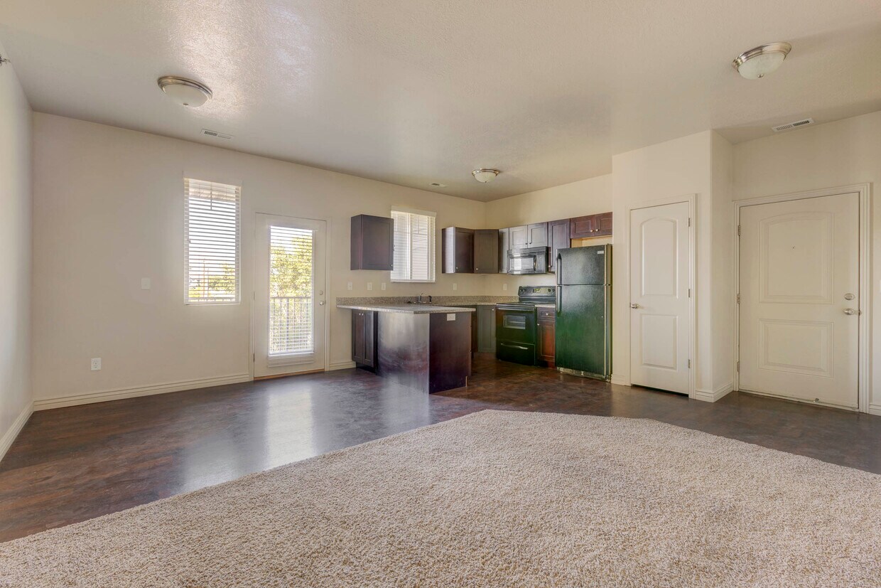 Villas on Main - Apartments in Layton, UT | Apartments.com