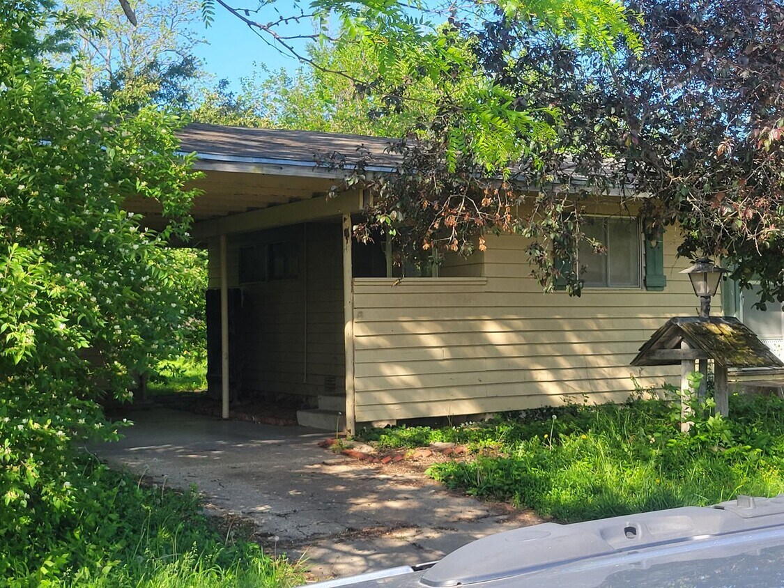 6947 SW Montara Pkwy, Topeka, KS 66619 - House Rental in Topeka, KS ...