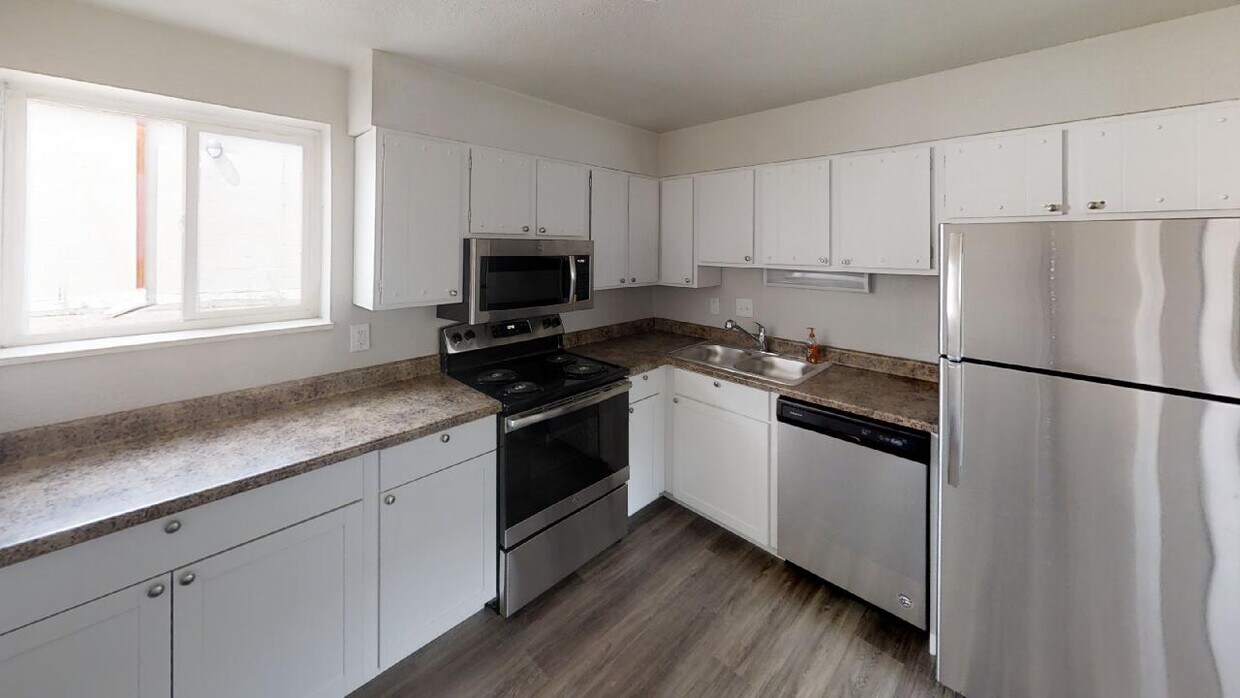 2925 Straus Ln Unit 4, Colorado Springs, CO 80907 - Room for Rent in ...