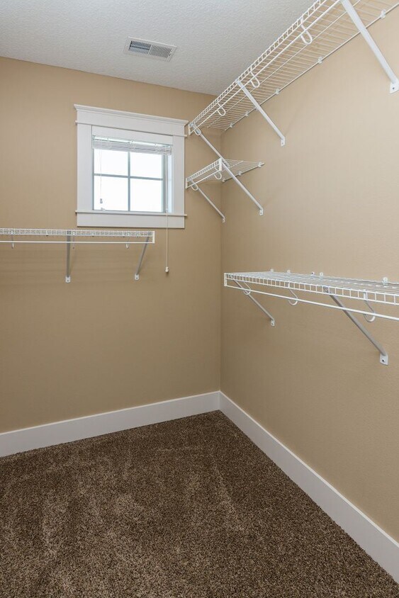 809 SE 15th St, Grimes, IA 50111 - House Rental in Grimes, IA ...