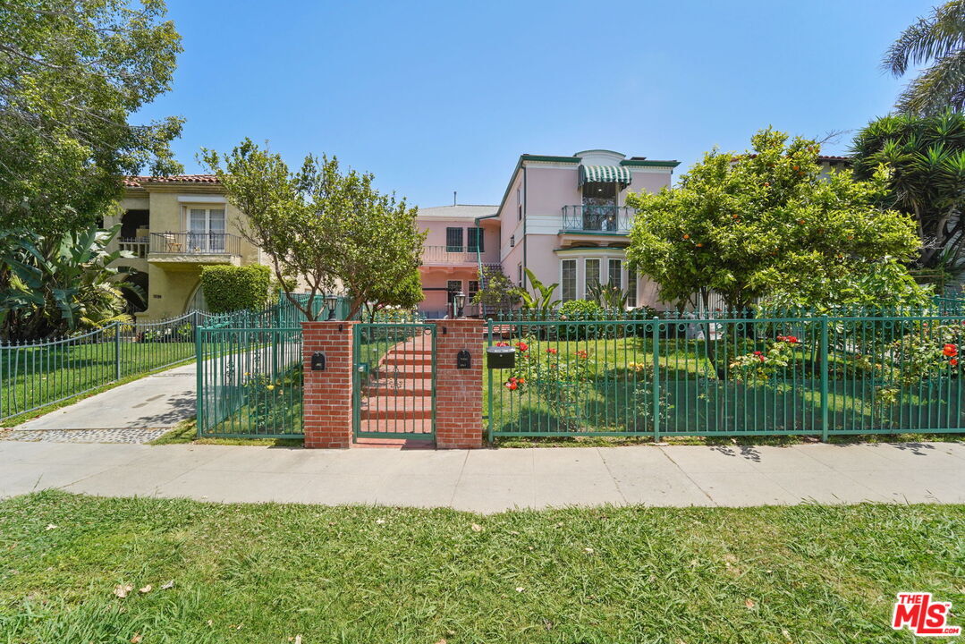 1240 S Orange Grv Ave, Los Angeles, CA 90019 - Room for Rent in Los ...