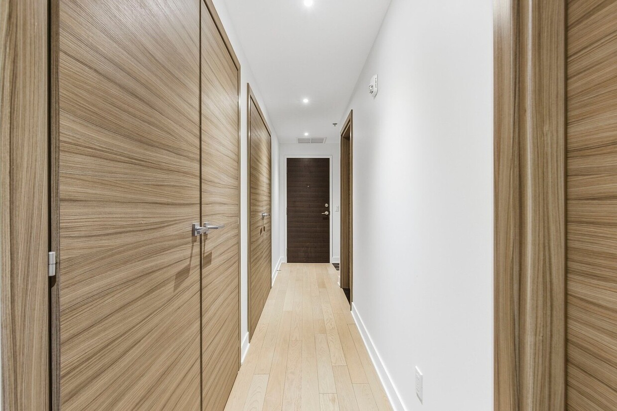 315 Rue Richmond Unité 318, Lesudouest, QC H3J 0B7 - Condo à Louer à ...