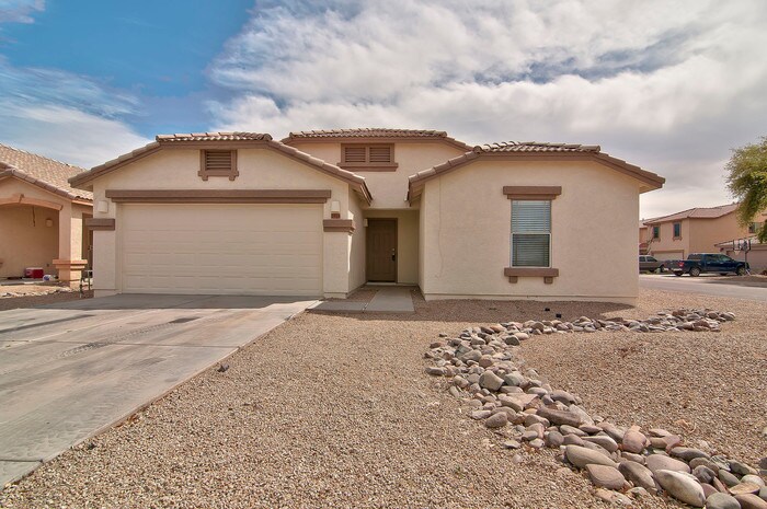 2099 E Haflinger Way, San Tan Valley, AZ 85140 - House Rental in San ...