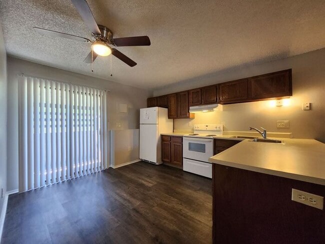 2922 Straus Ln, Colorado Springs, CO 80907 - House Rental in Colorado ...