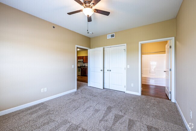 Heights at Delaware Ridge - 12929 Delaware Pky Kansas City, KS ...