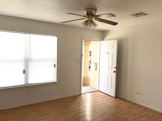 10737 Gateway Blvd W, El Paso, TX 79935 - House Rental in El Paso, TX ...