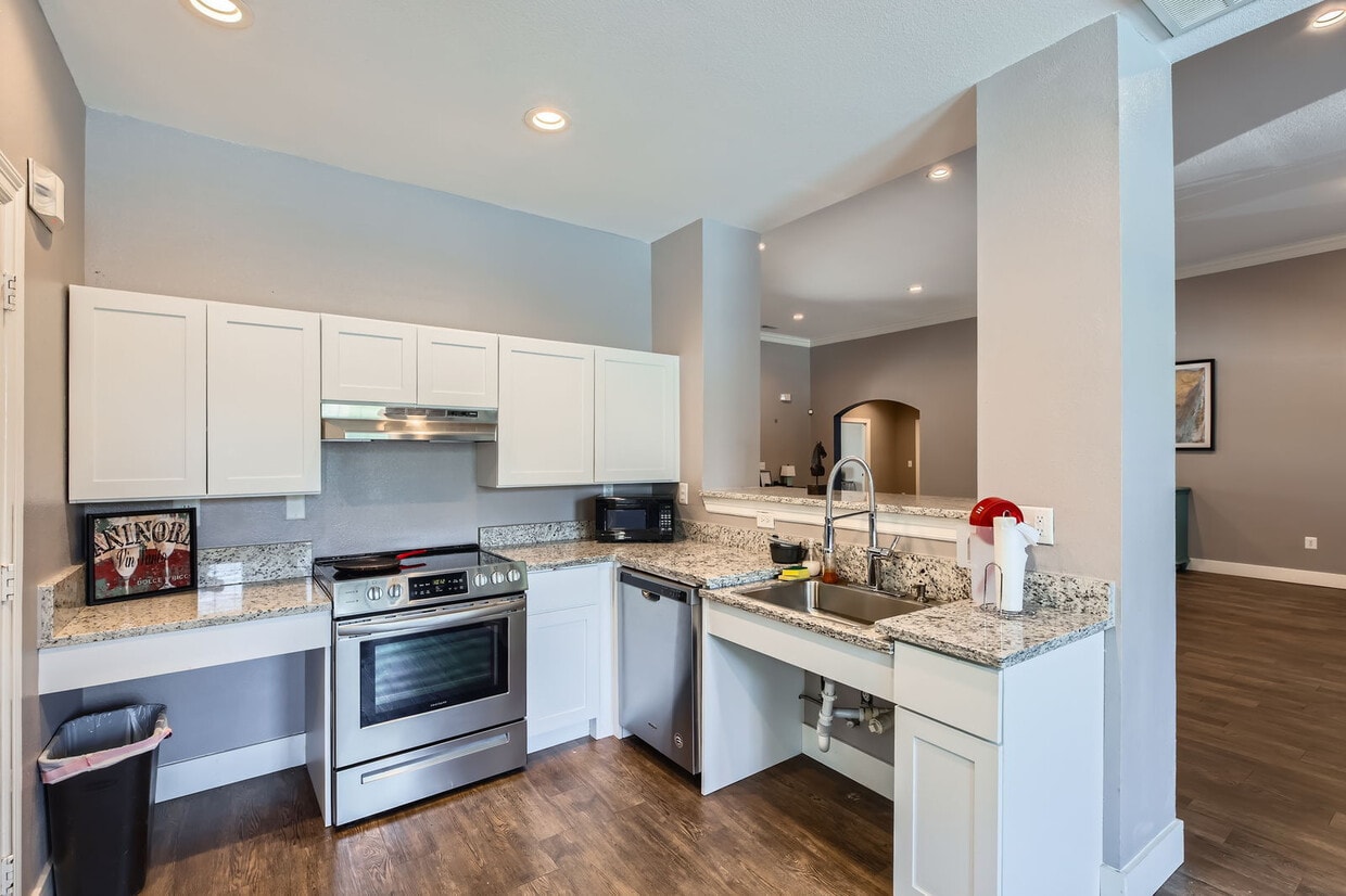 Tigoni Villas - 1527 W Sunshine Dr San Antonio, TX 78228 | Apartments.com